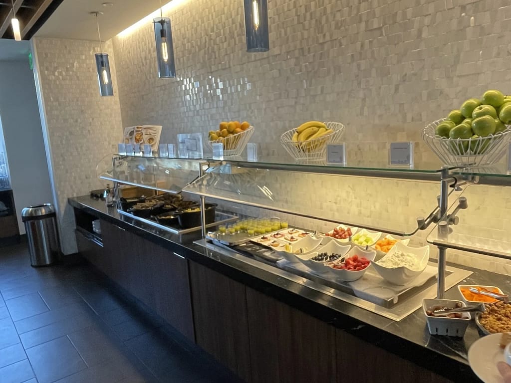 American Express Centurion Lounge Philadelphia Review (2023) | AirLapse