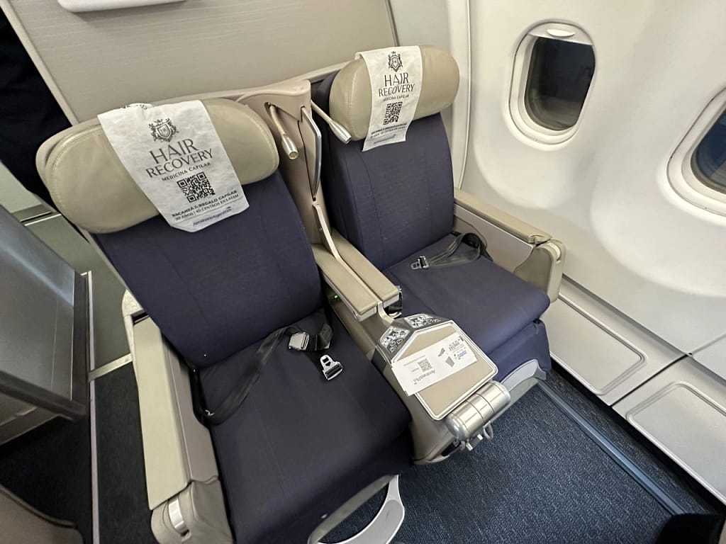 The Old Business Class Cabins On Aerolineas Argentinas A330-200 (2023 ...